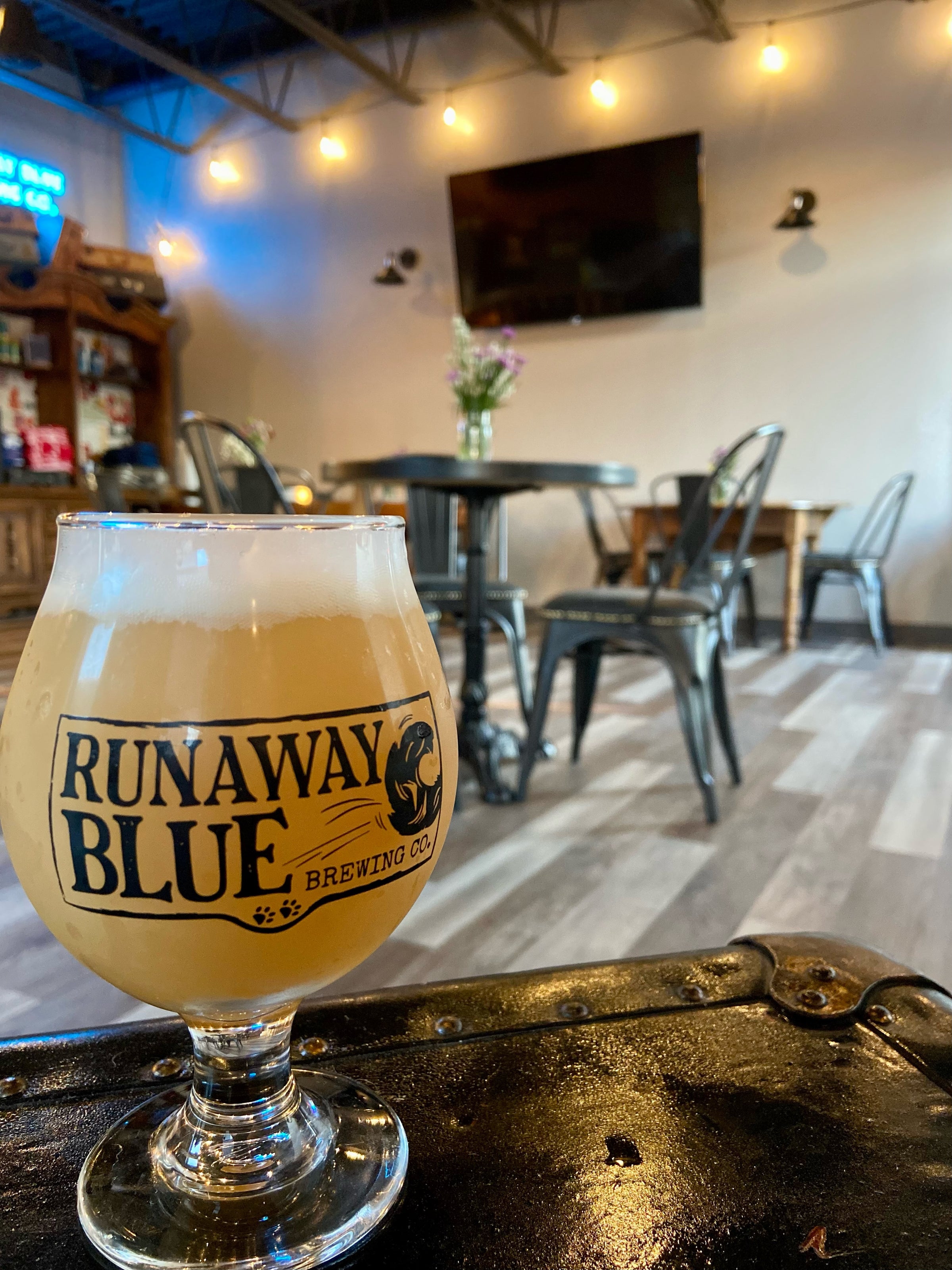 Home | Runaway Blue Brewing Company
